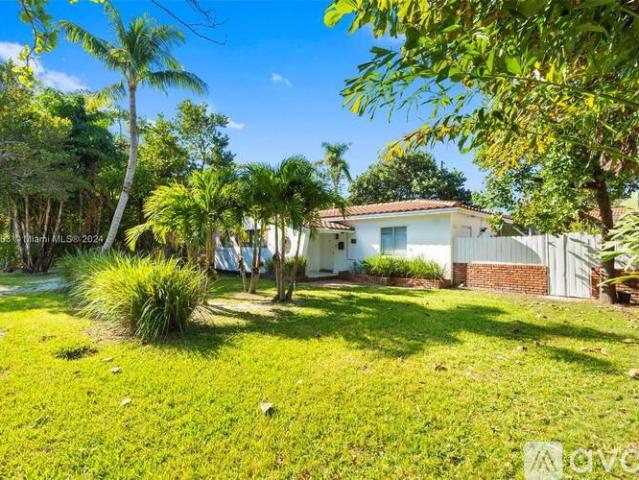 3 BR, 2 BA Apartment 738 Fernwood Rd, Key Biscayne, FL 33149