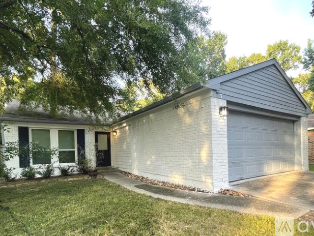 3 BR, 2 BA Apartment 7 Hasting Oak Court, The Woodlands, TX 77381