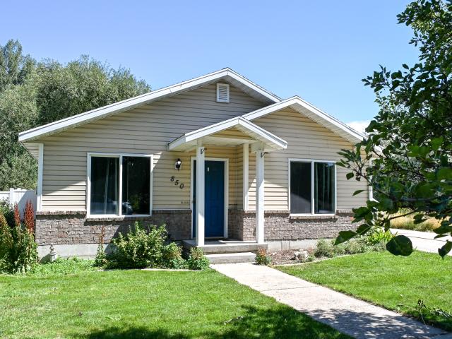 3 BR, 2 BA Apartment 850 S 670 W, Logan, UT 84321