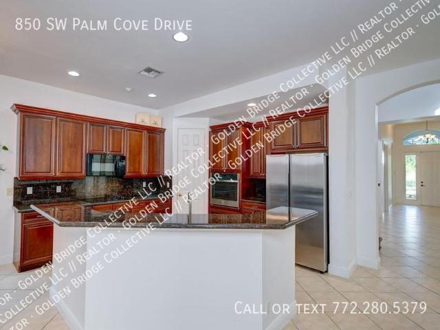 3 BR, 3 BA Apartment 850 SW Palm Cove Drive, Palm City, FL 34990