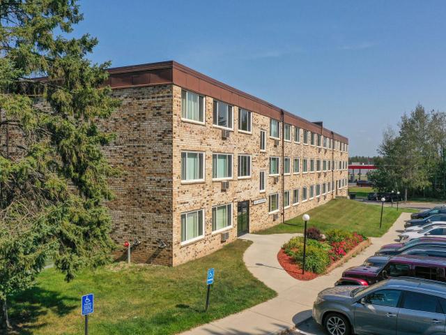 3 BR, 2 BA Apartment 8515 Parkvilla Drive Unit 106E, Mountain Iron, MN 55768