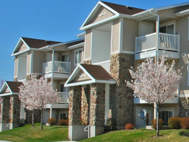 3 BR, 2 BA Apartment 8519 W Fairview Ave Unit 301, Boise, ID 83704