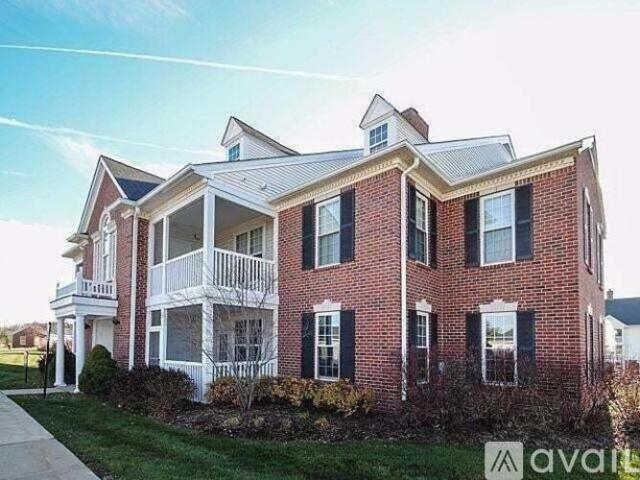 3 BR, 2 BA Apartment 856 Summerfield Glen, Unit 2, Ann Arbor, MI 48103