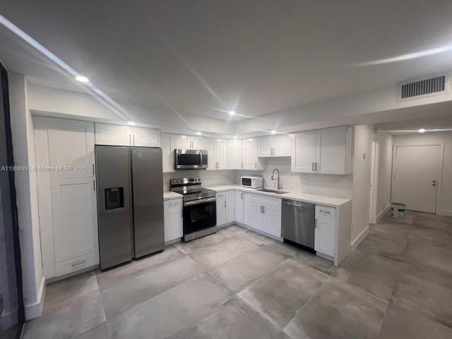 3 BR, 2 BA Apartment 8600 Southwest 133rd Avenue Road, Miami, FL 33183