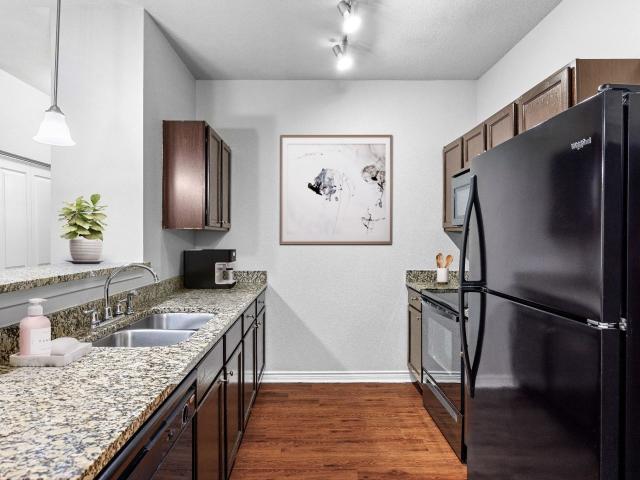 3 BR, 2 BA Apartment 8638 Huebner Road Unit 2211, San Antonio, TX 78240
