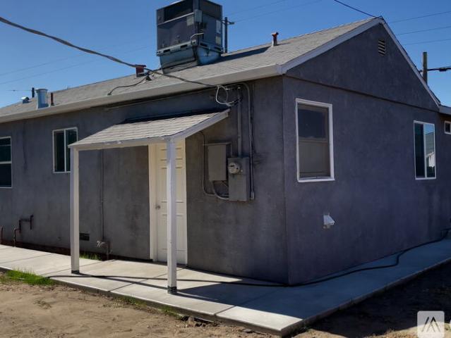 3 BR, 2 BA Apartment 867 Edythe Street, Manteca, CA 95337