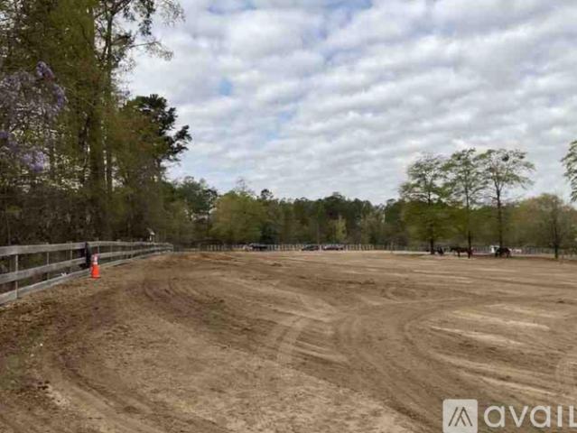3 BR, 2 BA Apartment 8701 Aberdeen Road, Aberdeen, NC 28315