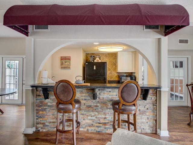 3 BR, 2 BA Apartment 875 Derbyshire Rd. Daytona Beach, FL 32117