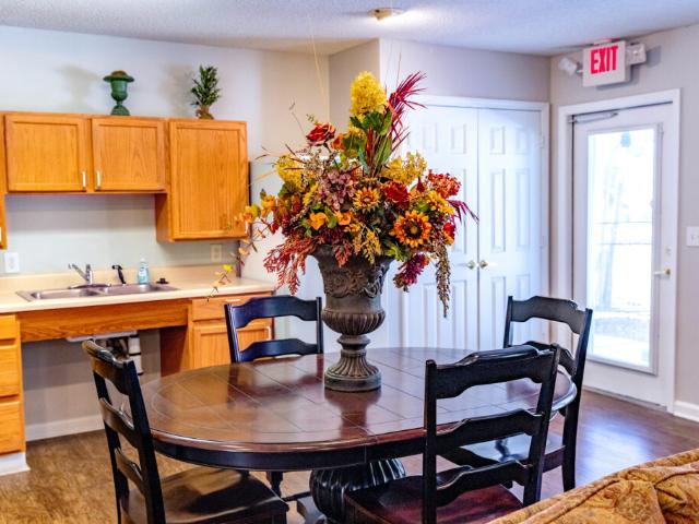 3 BR, 2 BA Apartment 8825 Mont Carmel Lane Unit 8909 301, Charlotte, NC 28217