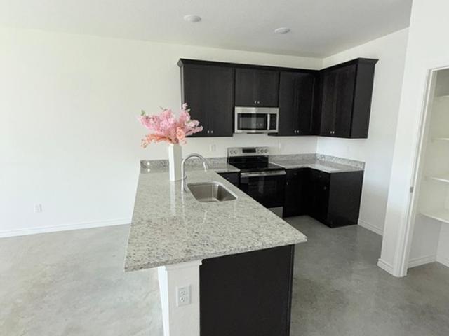 3 BR, 2 BA Apartment 8901 Prickly Ash Drive, Unit B, Killeen, TX 76542