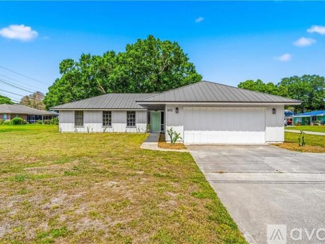 3 BR, 2 BA Apartment 895 20th Ave, Vero Beach, FL 32960