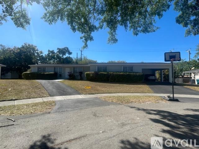 3 BR, 2 BA Apartment 8990 Southwest 149th Street, Palmetto Bay, FL 33176