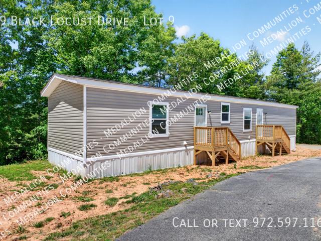 3 BR, 2 BA Apartment 89 Black Locust Drive, Asheville, NC 28804