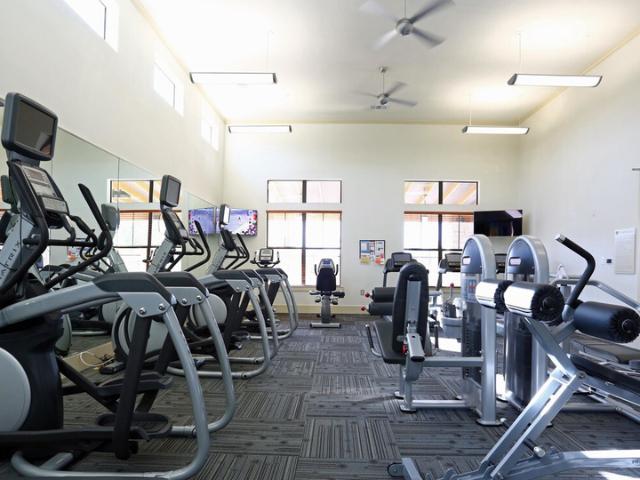 3 BR, 2 BA Apartment 8007 S IH 35 Frontage Rd, Austin, TX 78744
