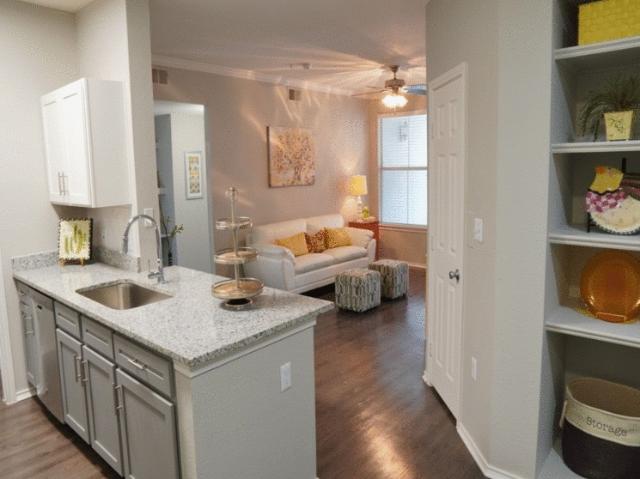 3 BR, 2 BA Apartment 805 Lakeside Cir Unit 01 227, Lewisville, TX 75057