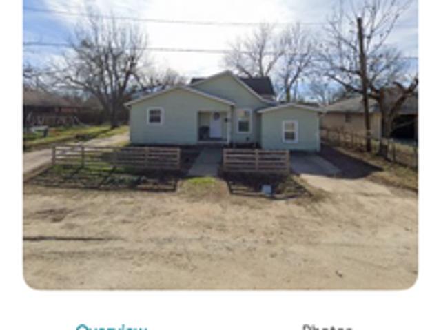 3 BR, 2 BA Apartment 806 Chambers St, Marlin, TX 76661