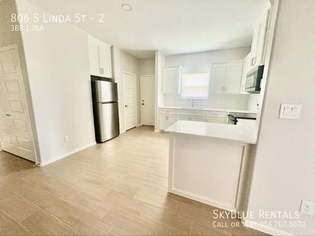 3 BR, 2 BA Apartment 806 S Linda St, Alton, TX 78573