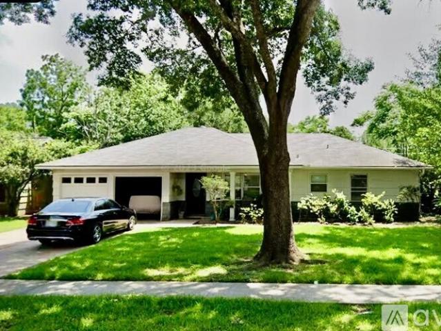 3 BR, 2 BA Apartment 809 Woodstock St, Bellaire, TX 77401