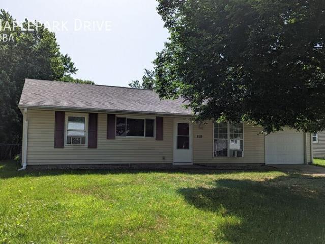 3 BR, 2 BA Apartment 810 Maplepark Drive, Champaign, IL 61821