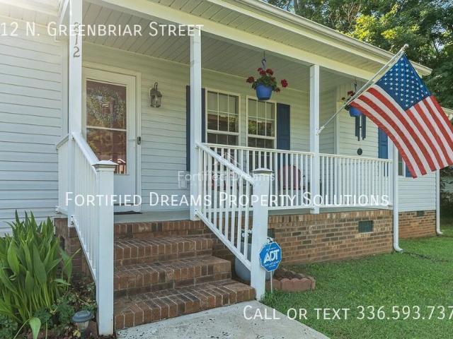 3 BR, 2 BA Apartment 812 N. Greenbriar Street, Liberty, NC 27298
