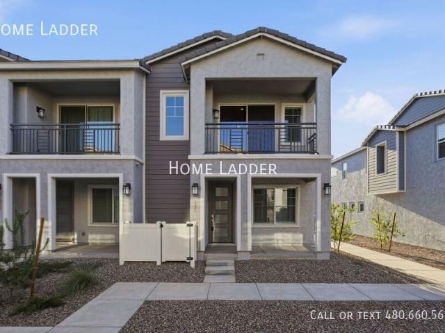 3 BR, 2 BA Apartment 8149 E Petunia Ave, Mesa, AZ 85212