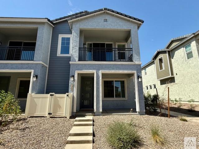 3 BR, 2 BA Apartment 8149 East Petunia Avenue, Unit 1065, Mesa, AZ 85212