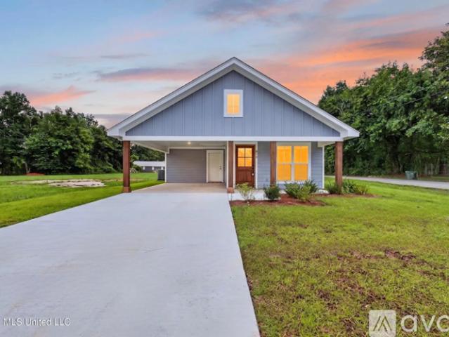3 BR, 2 BA Apartment 814 West 7th St, Unit 1, Hattiesburg, MS 39401