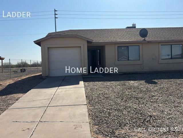 3 BR, 2 BA Apartment 8211 W Mystery Dr, Arizona City, AZ 85123