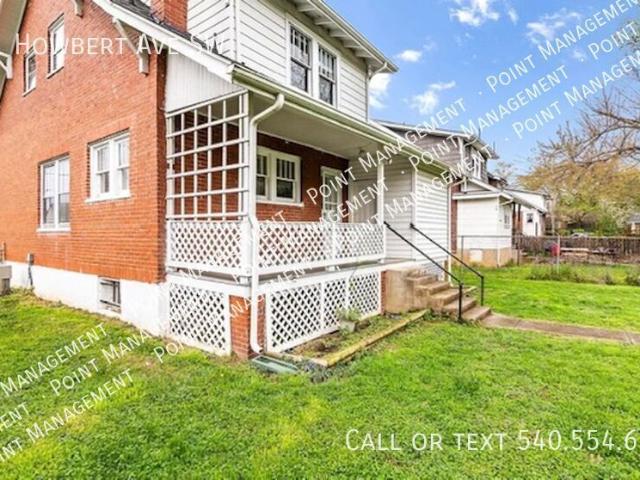 3 BR, 2 BA Apartment 821 Howbert Ave SW, Roanoke, VA 24015