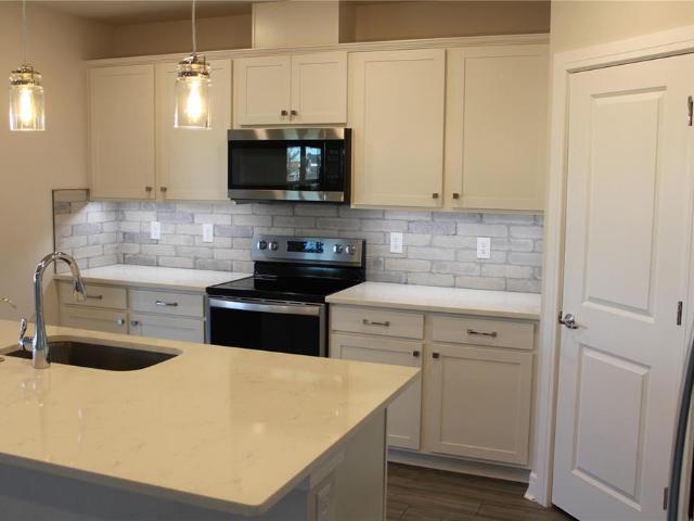 3 BR, 2 BA Apartment 8232 Reefbay Cove, Parrish, FL 34221