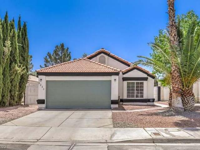 3 BR, 2 BA Apartment 8233 Ogee Dr, Las Vegas, NV 89145