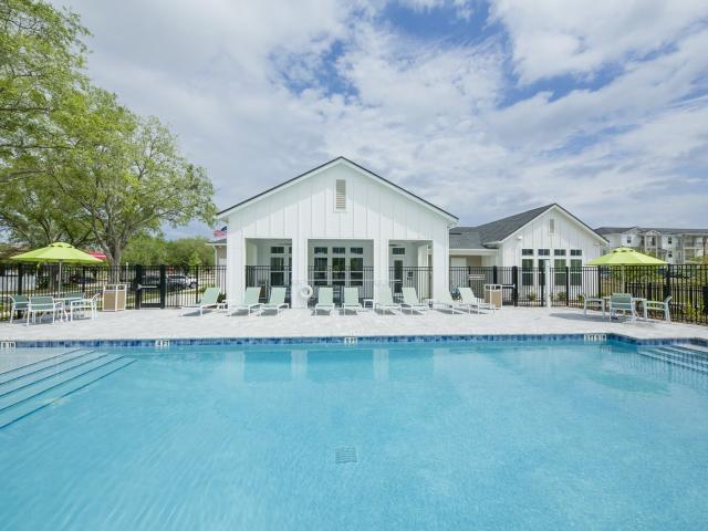 3 BR, 2 BA Apartment 8300 Merrill Road Unit 8309, Jacksonville, FL 32277