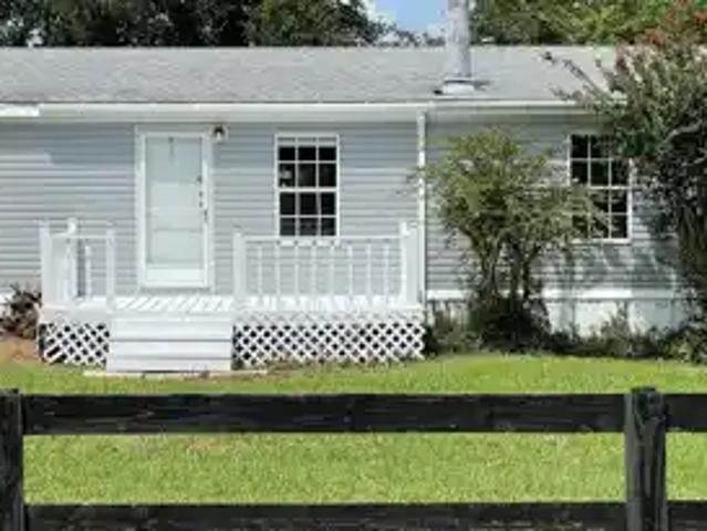 3 BR, 2 BA Apartment 8310 SW 137th Ave, Archer, FL 32618