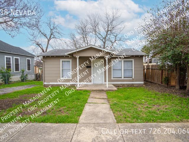 3 BR, 2 BA Apartment 838 Nevada, San Antonio, TX 78210