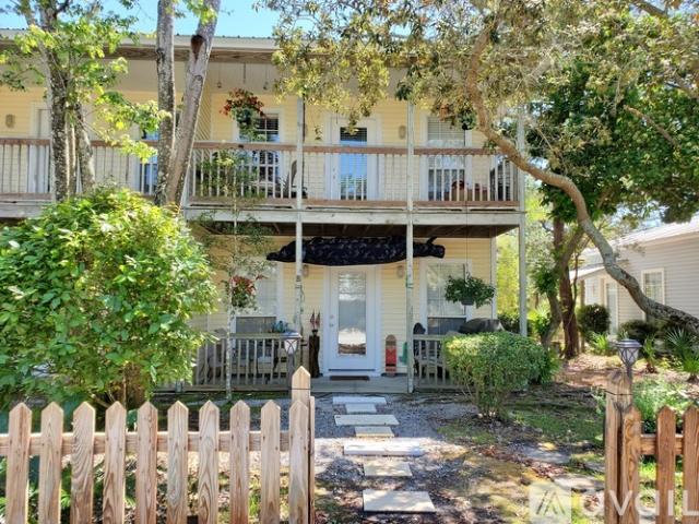 3 BR, 2 BA Apartment 83 Jacksons Run, Unit B, SANTA RSA BCH, FL 32459