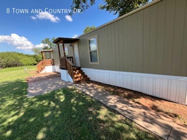 3 BR, 2 BA Apartment 8 Town and Country Dr Wichita Falls, TX 76306