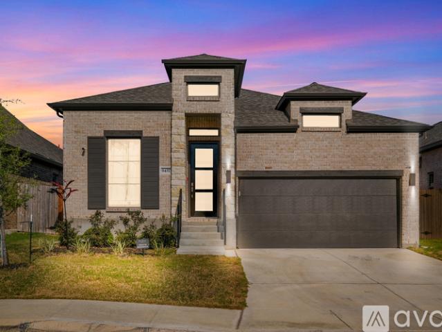 3 BR, 2 BA Apartment 9437 Iron Keeper, San Antonio, TX 78254