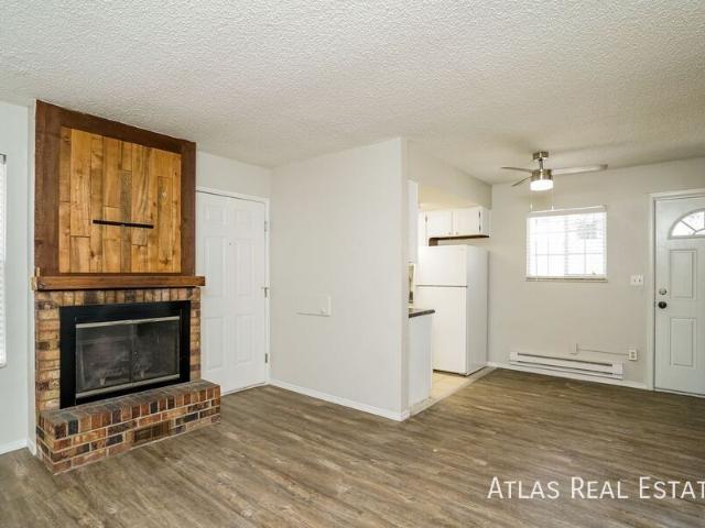 3 BR, 2 BA Apartment 944 N 19th Street, Colorado Springs, CO 80904