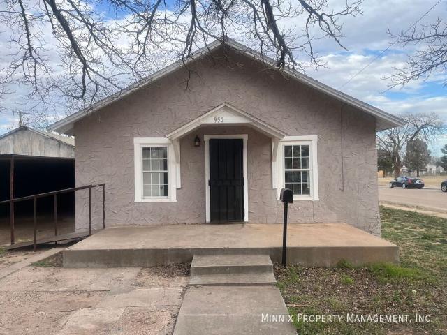 3 BR, 2 BA Apartment 950 S. 10th St Slaton, TX 79364