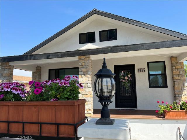 3 BR, 2 BA Apartment 9528 Redfern Ave, Inglewood, CA 90301