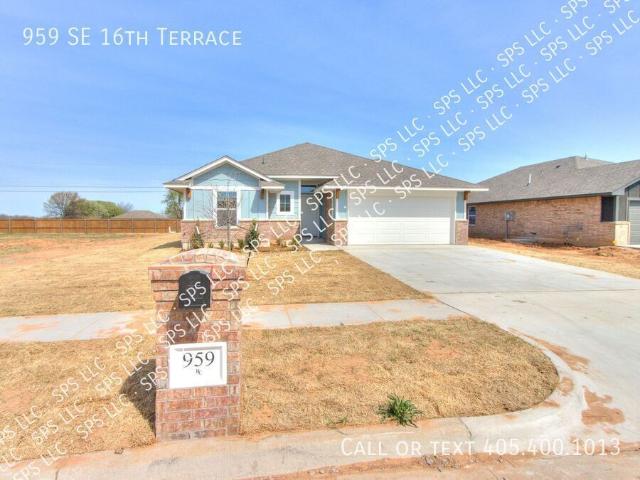 3 BR, 2 BA Apartment 959 SE 16th Terrace, Newcastle, OK 73065
