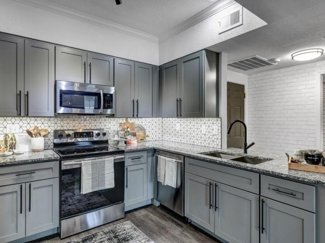 3 BR, 2 BA Apartment 9601 Custer Rd Unit 1232, Plano, TX 75025