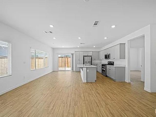 3 BR, 2 BA Apartment 9626 Greenwood Glen Lane, Shafter, CA 93263