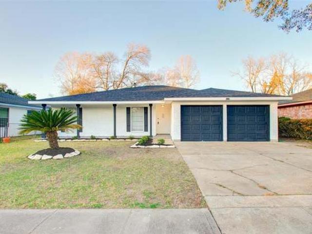 3 BR, 2 BA Apartment 9726 La Vis Dr, Houston, TX 77041