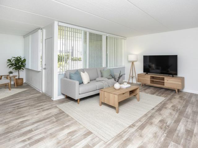 3 BR, 2 BA Apartment 9801 Old Baymeadows Rd Unit 137, Jacksonville, FL 32256