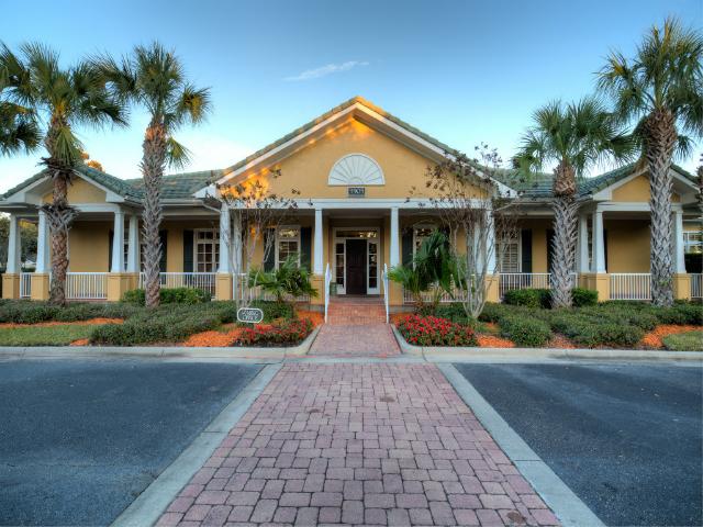 3 BR, 2 BA Apartment 9905 Windsor Club Drive Unit 03516101, Riverview, FL 33578