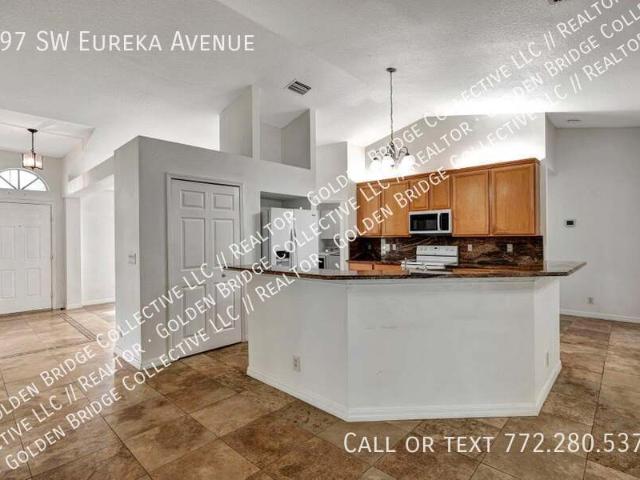 3 BR, 2 BA Apartment 997 SW Eureka Avenue, Port St. Lucie, FL 34953