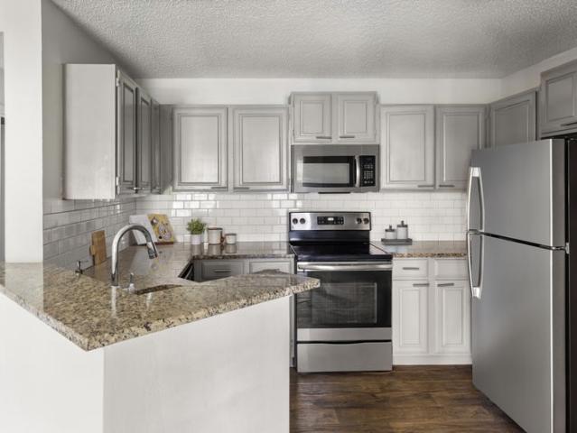3 BR, 2 BA Apartment 9009 Western Lake Drive Unit 0806, Jacksonville, FL 32256