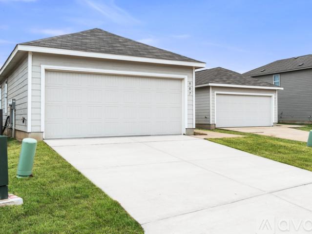 3 BR, 2 BA Apartment 907 Stricker Path, San Antonio, TX 78221