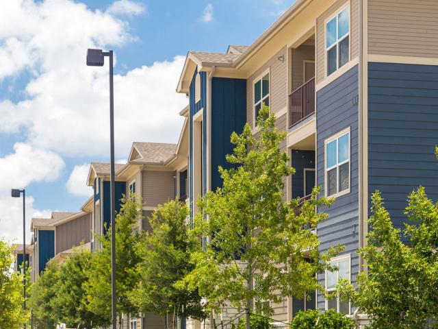 3 BR, 2 BA Apartment 9053 S. Race St Unit 307, Fort Worth, TX 76140